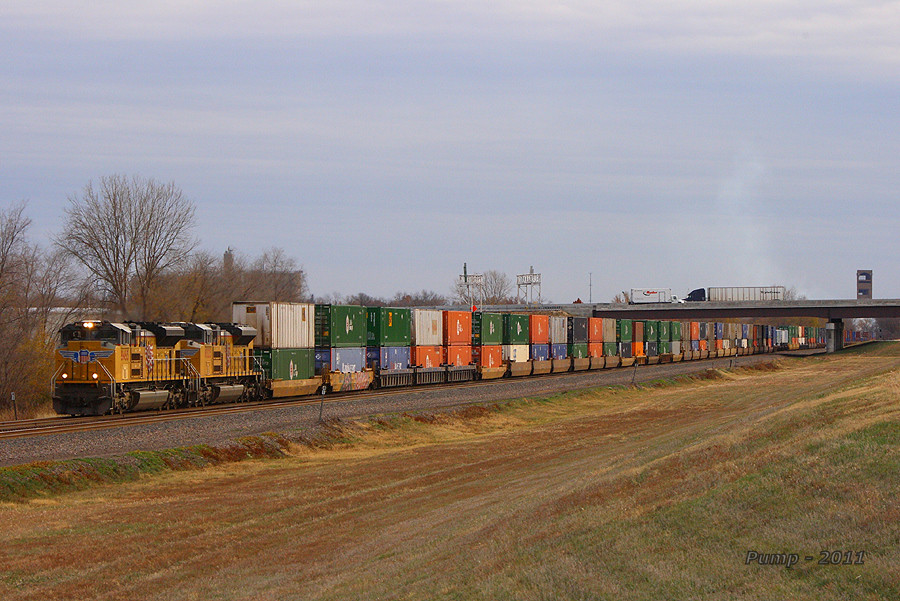 Westbound UP Intermodal Train